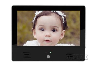 China USB SD Version Retail Digital Signage Wall Mount Metal Case 400Cd / M2 Brightness for sale