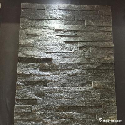 Cina Mini pannelli di pietra della quarzite nera, resistenza al calore di pietra leggermente impilata dell'impiallacciatura in vendita