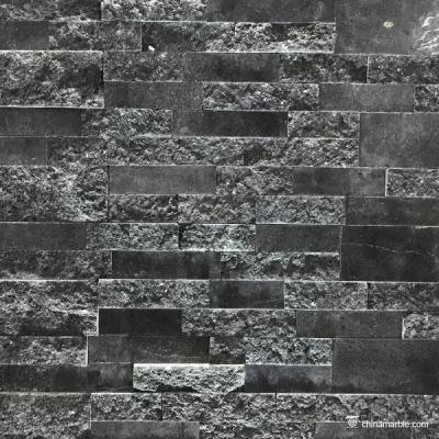 Cina Alta resistenza della corrosione di pietra impilata granito lucidata di colore di Brown delle mattonelle in vendita