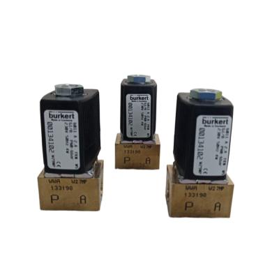 China 0.2-16bar Pressure Resistant G1/2 BURKERT 00221882 6281 Valve Automation Equipment Use AC220V for sale