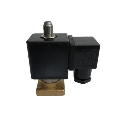China Orifice Size 4.0mm 7FA40 Direct Acting FKM Seal Brass Body Pneumatic Valve 3 Way Normally Open Pressure 0~6 Bar for sale