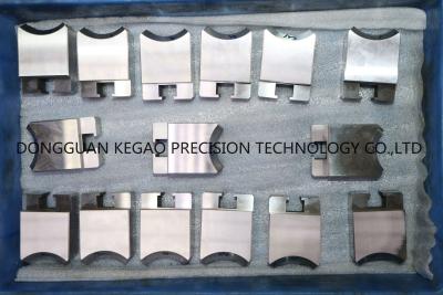 China Ra0.6 de Componenten SCM439 het Materiële 44HRC van de Precisievorm Vastklemmen Te koop