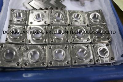 Cina La macchina a iniezione di plastica del piatto parte l'anodizzazione del materiale A5052 in vendita