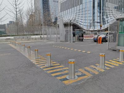 China 6mm Thickness Traffic Safety Bollards 304 316 Stainless Steel for Road Safety Needs for sale