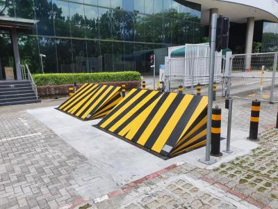 China Roadway Safety Hydraulic Road Blocker For High Security Traffic Barrier for sale