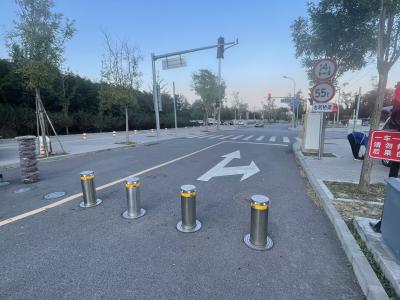 China Electric Hydraulic Security Bollard 217mm 178mm Diameter IP68 Rated for sale