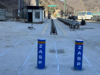 China Safety Stainless Steel Bollards Strong Corrosion Resistance And Optional HDG Fixed Bollards for sale
