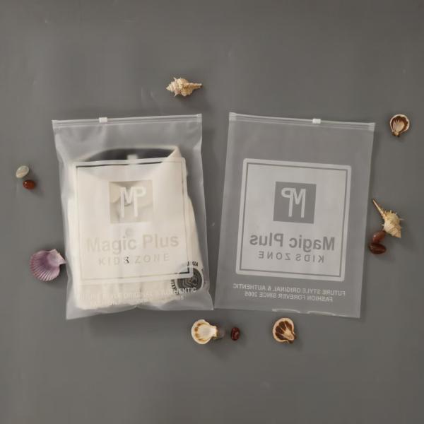 Quality Custom CPE Frosted Zipper Bag Production Process | Waterproof Reusable Plastic Zip Bag Manufacturing for sale