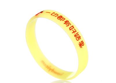 China Logotipo adulto de la talla 202*12*2mm de las pulseras baratas del silicón impreso para la promoción en venta