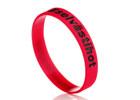 China los regalos no tóxicos del promotiona del rojo inkfilled y debossed las pulseras modificadas para requisitos particulares en venta