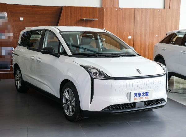 Quality Experience Luxury and Efficiency with Faw's Bestune NAT E05 Electric Car A 5 for sale