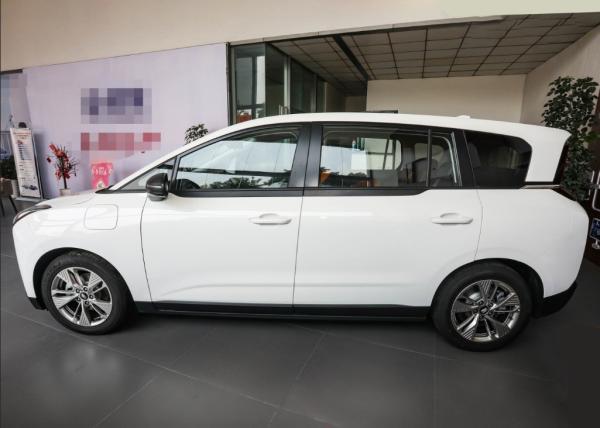 Quality Experience Luxury and Efficiency with Faw's Bestune NAT E05 Electric Car A 5 for sale