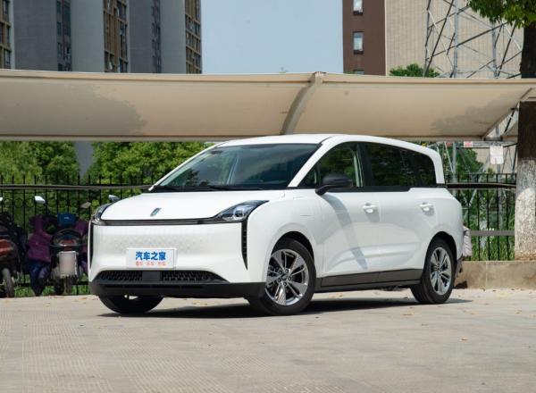 Quality Experience Luxury and Efficiency with Faw's Bestune NAT E05 Electric Car A 5 for sale