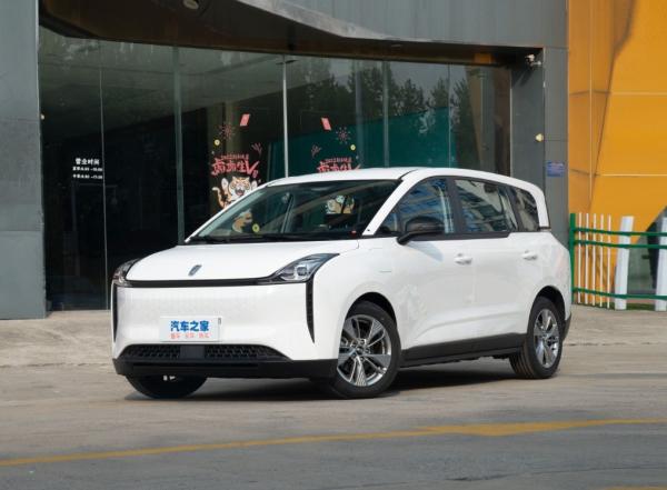 Quality Experience Luxury and Efficiency with Faw's Bestune NAT E05 Electric Car A 5 for sale