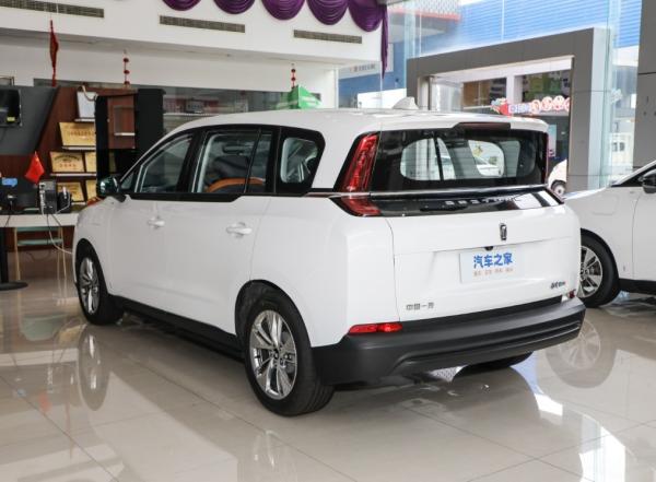 Quality 2024 Faw Bestune E05 EV Car Energy 4 Wheel Drive Vehicle Pentium Nat Large MPV for sale