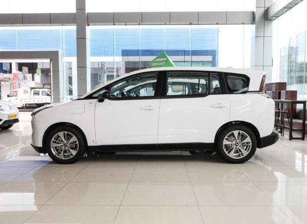 Quality 2023 FAW Bestune Nat MPV 420km Electric Car 5 Seats 5 Doors Large Pentium EV for sale