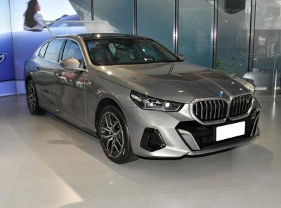 Cina Prenotazione prepagata per il 2024 BMW i5 eDrive 35L Luxury Pure Electric Car Black Seats 5 porte in vendita