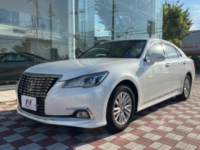 China TOYOTA Royal Sedan Navigation Package Genuine Hard Drive Navigation System For The Ground, Digital B Camera, Front Electric Seat, Discharge Projector, Headlight, Shiftmatic ETC - Genuine Aluminum Whe for sale