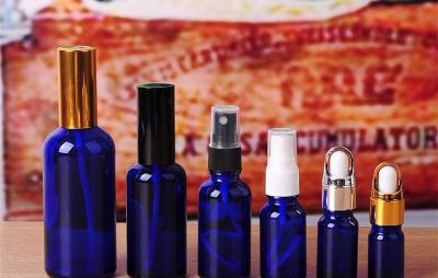 Cina cosmetici di vetro vuoti Subbottling della bottiglia di olio essenziale 5ml in vendita