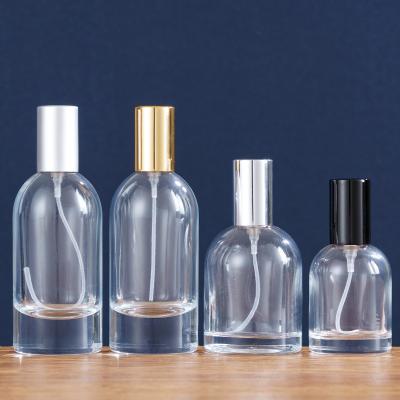 Cina Vetro trasparente personale dell'atomizzatore 100ml della bottiglia dello spruzzo di profumo del quadrato di cura in vendita