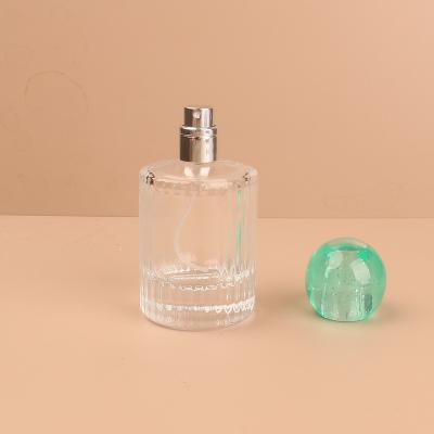Cina Bottiglia di vetro di lucidatura dello spruzzo di profumo 30ml con l'elaborazione fine in vendita