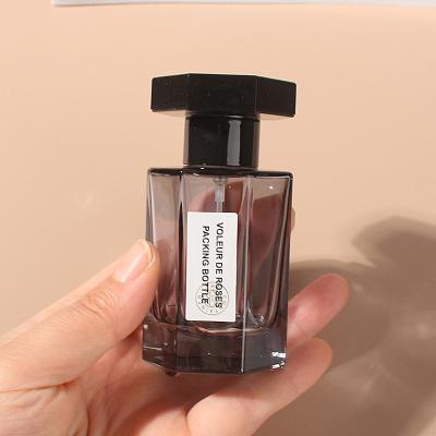 China Distribuidor pequeno da amostra da garrafa vazia recarregável do pulverizador de perfume 50ml à venda