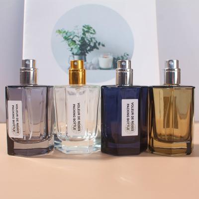 Cina Piccolo erogatore del campione di profumo 50ml della bottiglia vuota riutilizzabile dello spruzzo in vendita