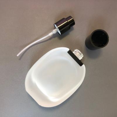 Cina 30ml glassati profumano le fragranze vuote del vetro da bottiglia dello spruzzo riutilizzabili in vendita