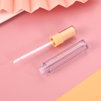 China Simple Advanced Round Pipe Lipgloss Tubes 6ml Containers 92*20mm Te koop