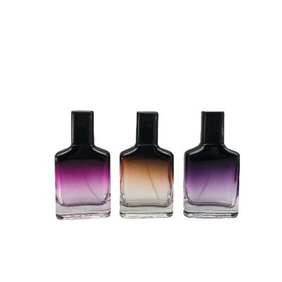 Cina Bottiglia di profumo riutilizzabile di pendenza 30ML Crystal Clear in vendita
