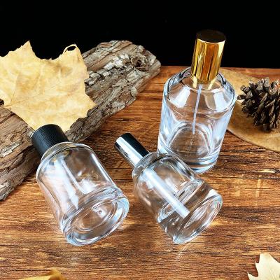 Cina Lo spruzzo di lusso riutilizzabile di vetro del profumo imbottiglia 30 50 100ml in vendita
