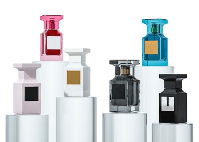 Cina Materiale di vetro di lusso della bottiglia dello spruzzo di profumo dell'OEM 50ml per le donne in vendita