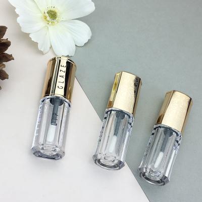 Cina Il piccolo quadrato PETG 4ml dei cosmetici spazzola i tubi di lucentezza del labbro della bacchetta di punta in vendita