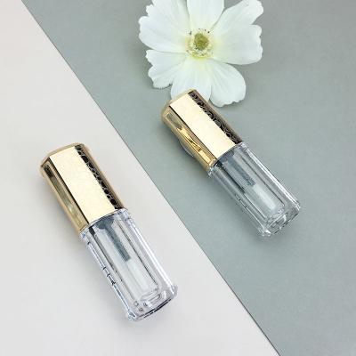 Cina Il piccolo quadrato PETG 4ml dei cosmetici spazzola i tubi di lucentezza del labbro della bacchetta di punta in vendita