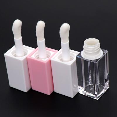 Cina Impermeabilizzi COME tubi vuoti di plastica di lucentezza del labbro con la bacchetta 3.5ml 5ml 6ml in vendita