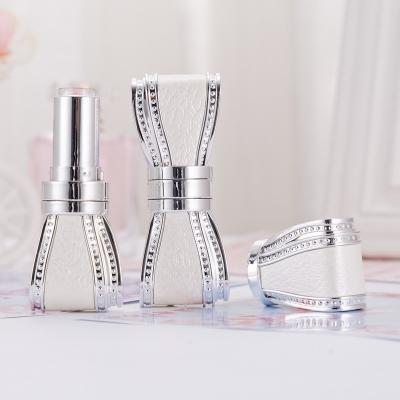 Κίνα 5ml ρόδινος πεταλούδων πλαστικός κενός σωλήνας κραγιόν κραγιόν τυπωμένος σωλήνας προς πώληση