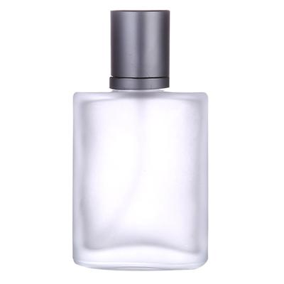 Cina IL CE di MSDS ricicla la bottiglia glassata 30ml 50ml 100ml di vetro del profumo in vendita