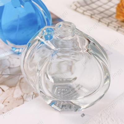 Cina Flacone spray per profumo vuoto con fondo spesso da 60 ml per la cura quotidiana in vendita