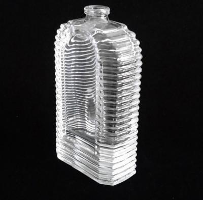 Cina Progetti la bottiglia per il cliente vuota dello spruzzo di profumo di vetro della piegatura del nuovo cappuccio del quadrato 60ml in vendita