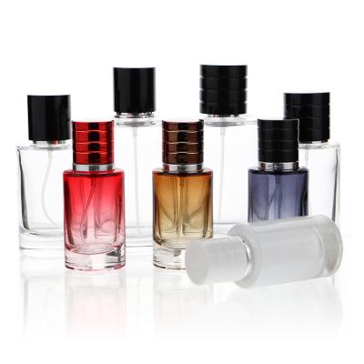 Cina colore riutilizzabile di alluminio di pendenza della bottiglia dello spruzzo di profumo 30ml in vendita
