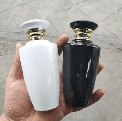 Cina OEM rotondo inferiore spesso personale della bottiglia di profumo di cura 100ml in vendita