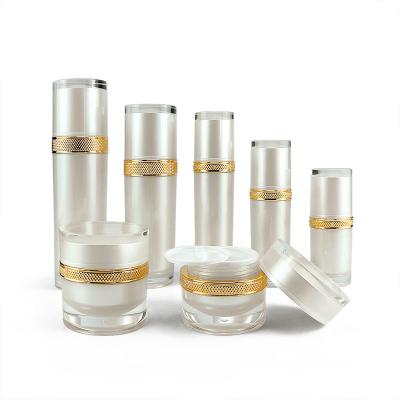 Cina il cosmetico di plastica di 50ml 100ml 120ml stona il contenitore crema acrilico in vendita