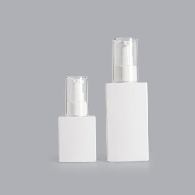 Cina Bottiglia quadrata d'imballaggio cosmetica 100ml 120ml dei contenitori di PETG in vendita