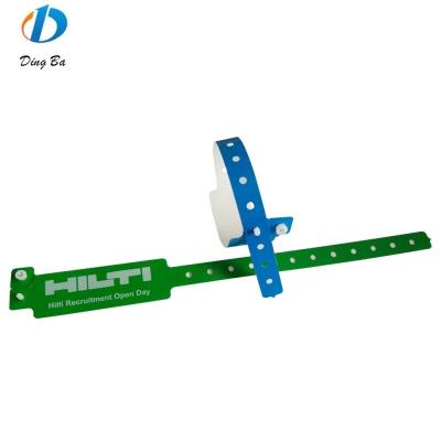 China Ticket Identificatie Band Armband Waterdicht Plastic ID Armband voor minder dan 1 Te koop