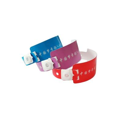 China Aangepaste polsband voor cadeau DingBa verkoopt blauwe plastic-composite materiaal armband Te koop