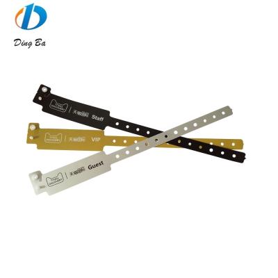China Aangepaste polsband voor cadeau DingBa verkoopt blauwe plastic-composite materiaal armband Te koop