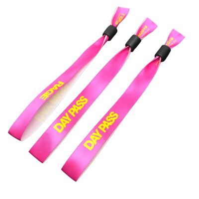 China Regelmäßige Größe 350*15mm Gewebte Polyester Party Band Satin Stoff Armbänder Armbänder zu verkaufen