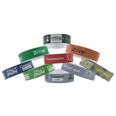 China Pulseiras Tyvek de cor sólida para eventos festivos personalizáveis e impermeáveis à venda