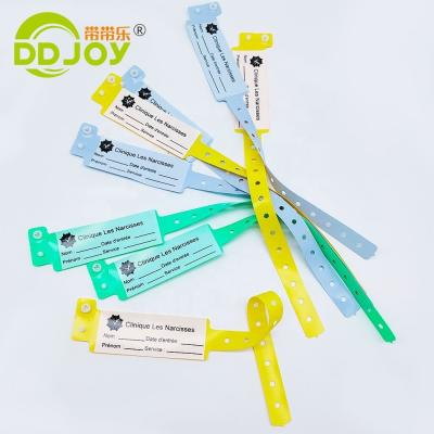 China 100pcs aangepaste schrijfbare ID armbanden voor kinderpark waterdichte patiënt polsband Te koop