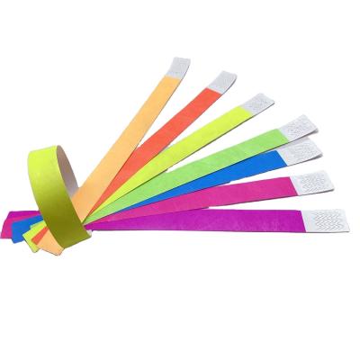 Китай Tyvek Bangles настраиваемые браслеты с крепким закрытием продается